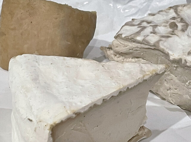 DE SMET | Vegan Brie Review